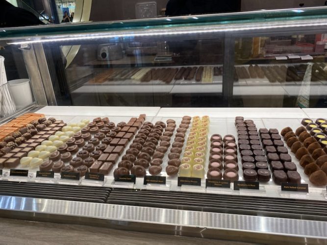 GODIVA Chocolate Chatswood Opens to Queues - North Sydney Living